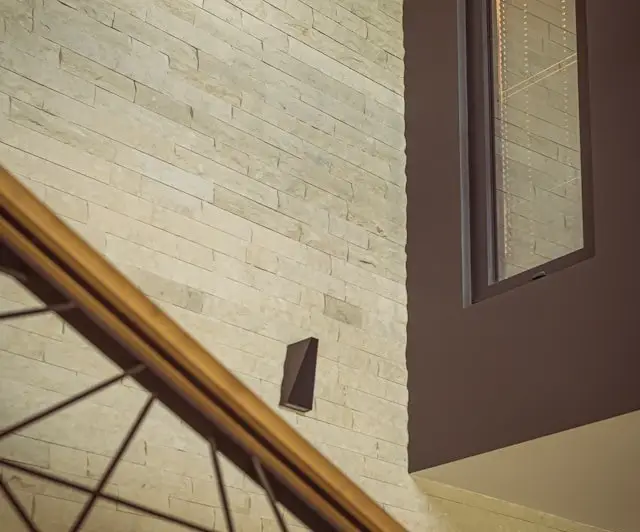 Dekorativni zid: cigla, kamen ili boja? | gradjevinski materijali