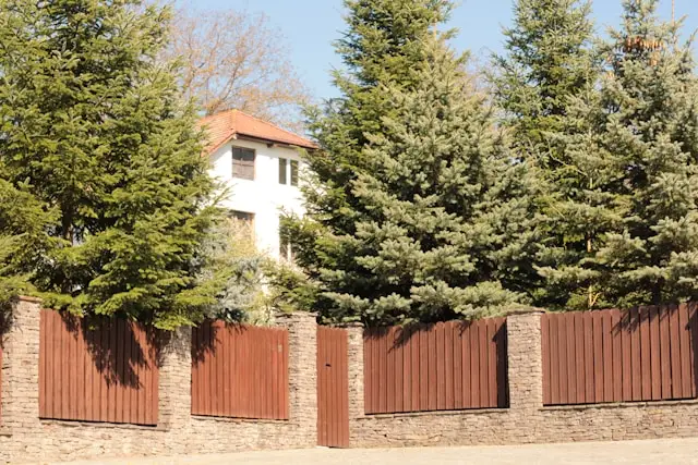 Ograde i paneli za dvorišta | gradjevinski materijali